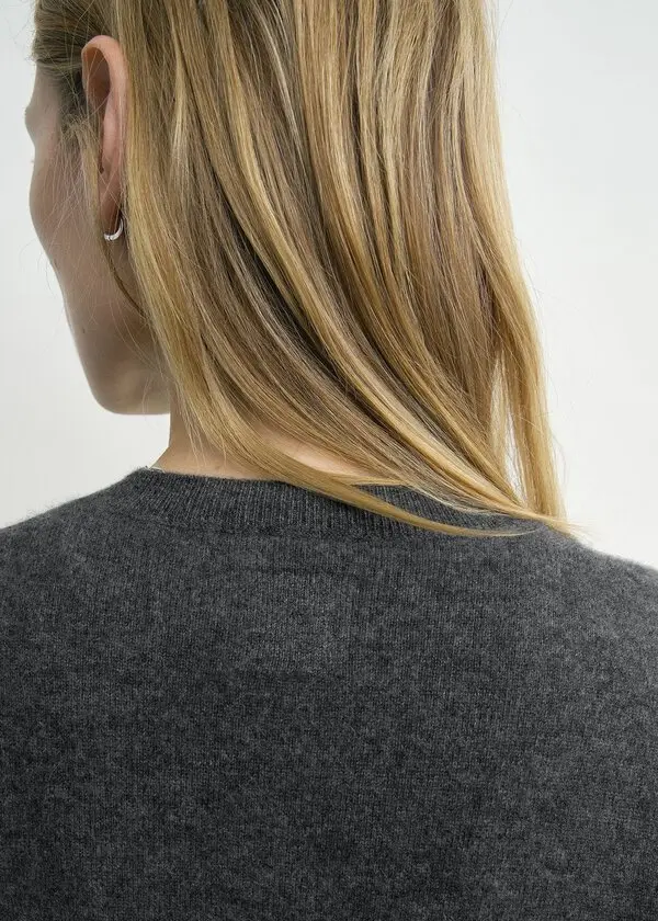 TOTEME Cashmere V-neck Knit