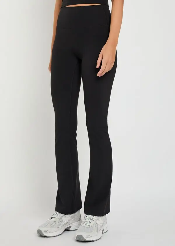 Vuori All The Feels Flared Stretch-jersey Leggings - Black