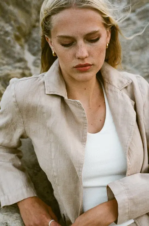 VIR VITA Margaret Linen Blazer - Beige