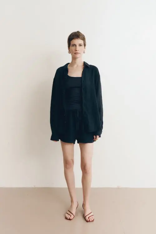 VIR VITA Cecile Oversized Linen Shirt - Black