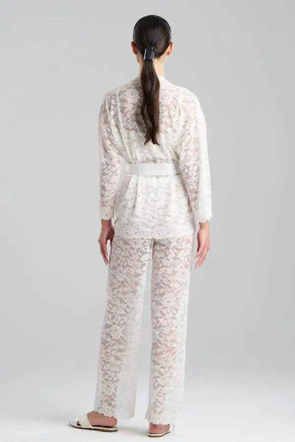 Natori Peony Allover Lace Wrap