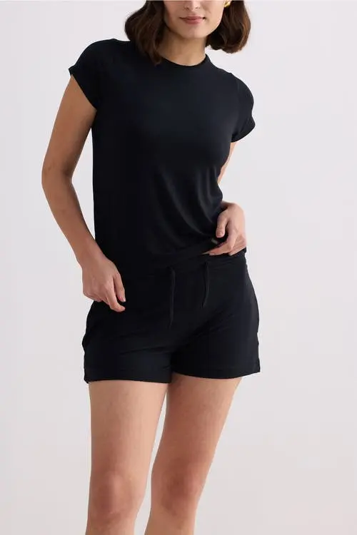 REISTOR Essential Short Sleeve Tee And Shorts Set