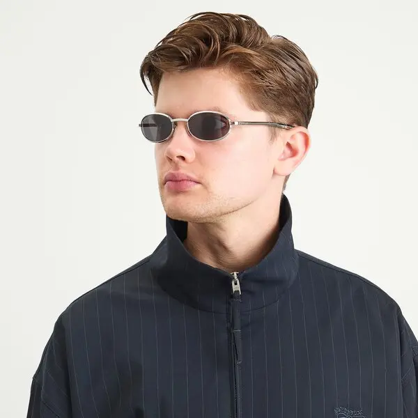 Gucci Gg1942s Round Frame Sunglasses - Silver/grey