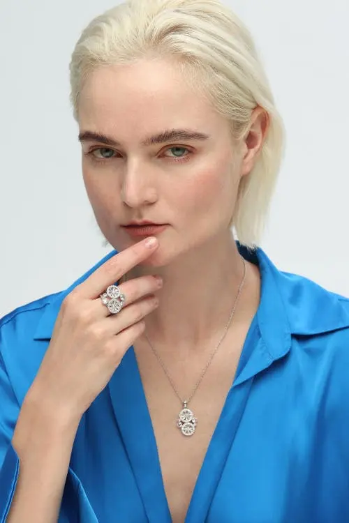 CLASSICHARMS Wheel Of Fortune Signet Ring