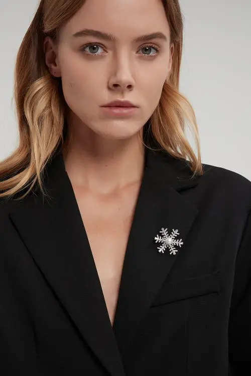 CLASSICHARMS Pavé Snowflake Brooch Pendant With Freshwater Pearl