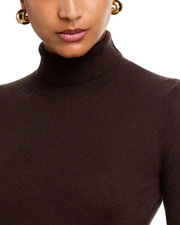 Co Long Sleeved Cashmere Turtleneck Top - Chocolate