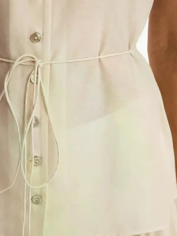 12 STOREEZ Tie-neck Buttoned Blouse