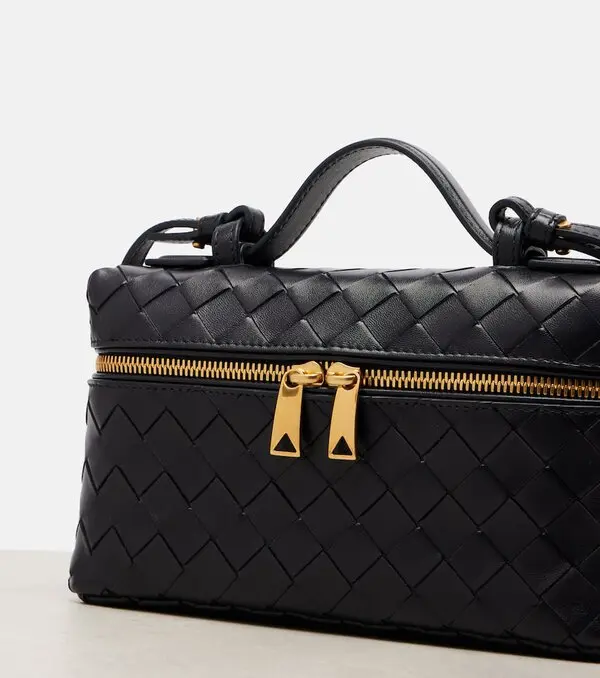 Bottega Veneta Intrecciato Leather Vanity Bag - Black