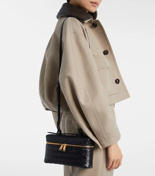 Bottega Veneta Intrecciato Leather Vanity Bag - Black