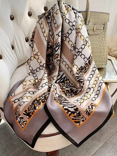 SILKSILKY Silk Square Scarf - Chain