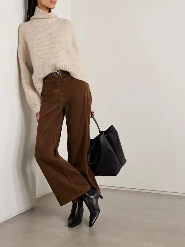 NILI LOTAN Cashmere And Silk-blend Turtleneck Sweater