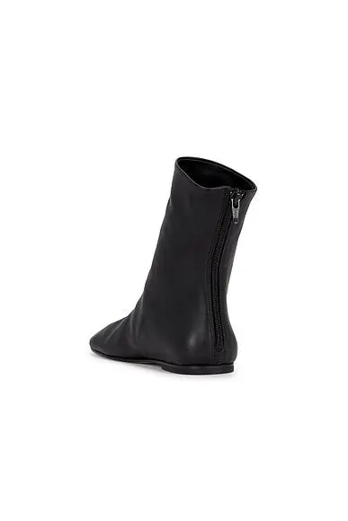 JUDE Floor Boot