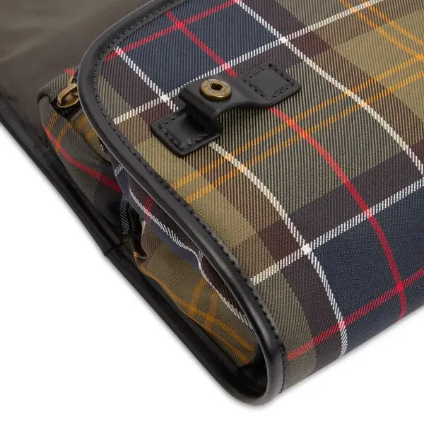 Barbour Tartan Hanging Washbag