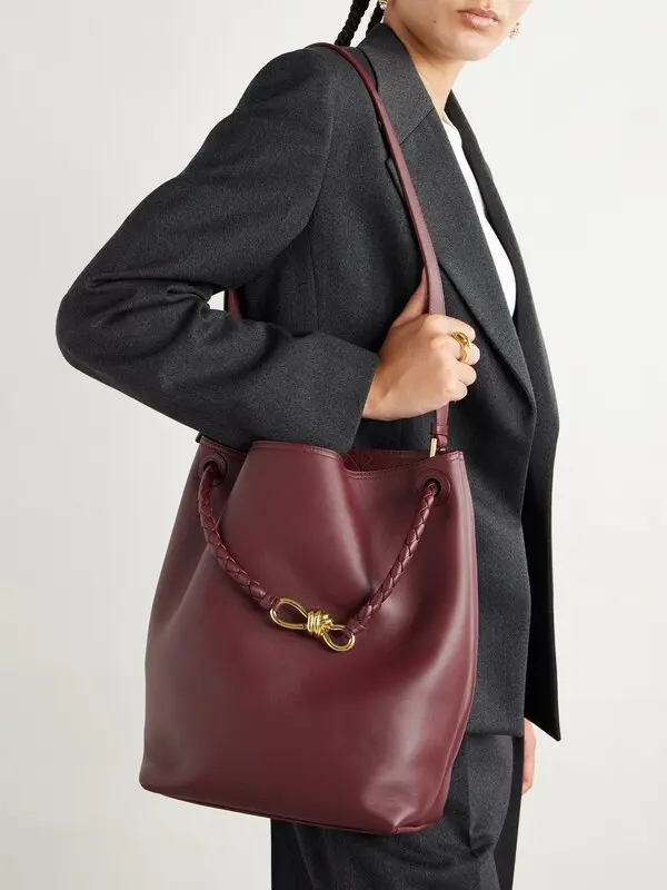Bottega Veneta Andiamo Medium Leather Bucket Bag - Red