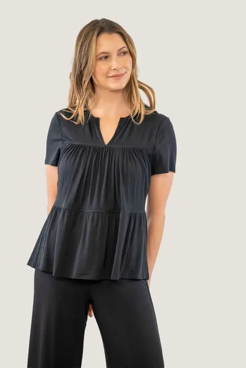 JJWINKS Tiered Shelf T-shirt - Black