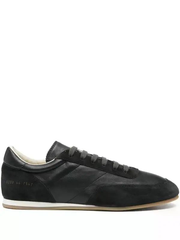 COMMON PROJECTS Minimal Leather Sneakers