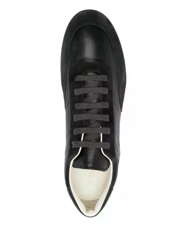 COMMON PROJECTS Minimal Leather Sneakers