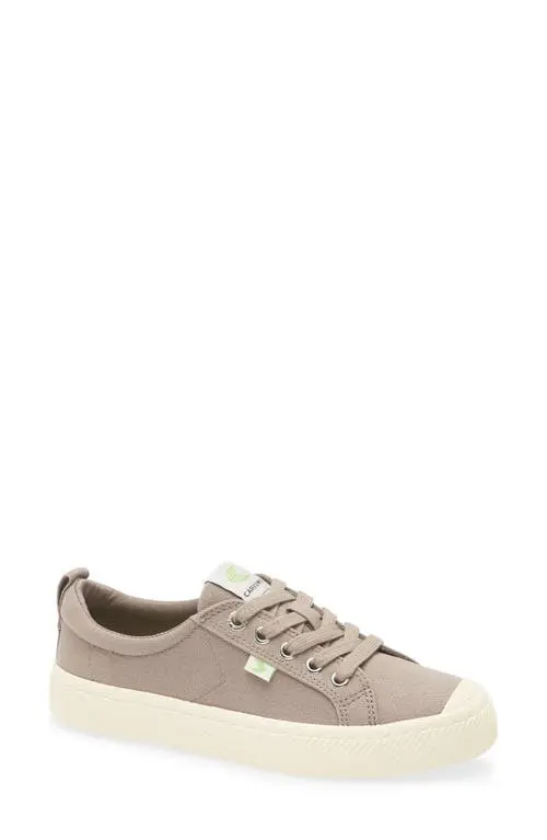 Cariuma Oca Low Cap Tie Sneaker - Grey