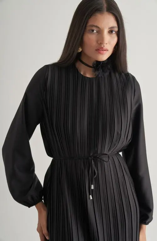 MIZALLE Pleated Maxi Dress - Black