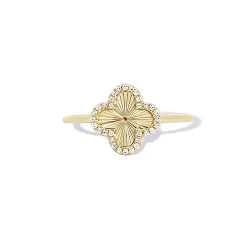 THE LOVERY FINE JEWELRY Fluted Gold Diamond Clover Ring - Yellow Gold