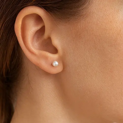 DONATELLO GIAN 14k Yellow Shell Pearl Stud Earrings - Gold
