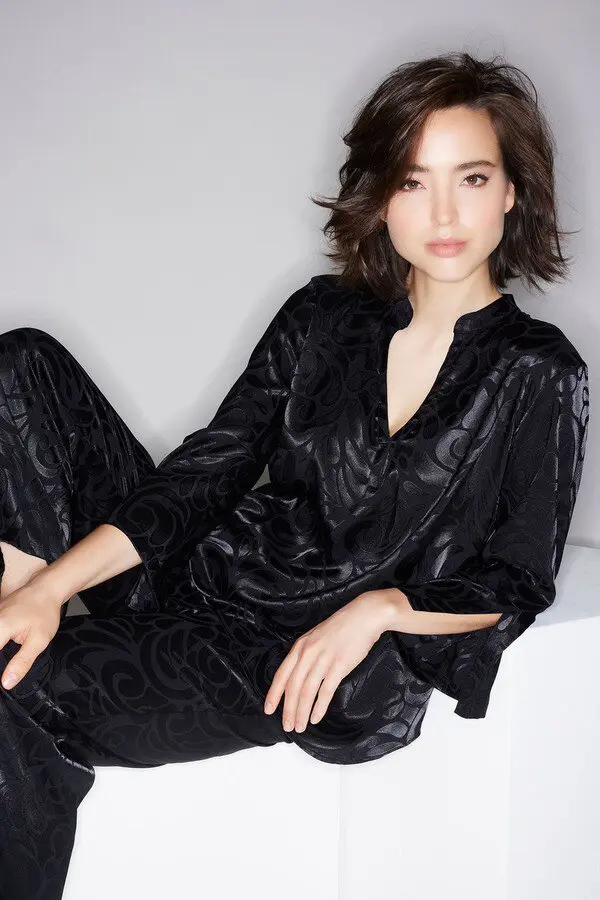 Natori Scroll Satin Jacquard Long Sleeve Pj - Black
