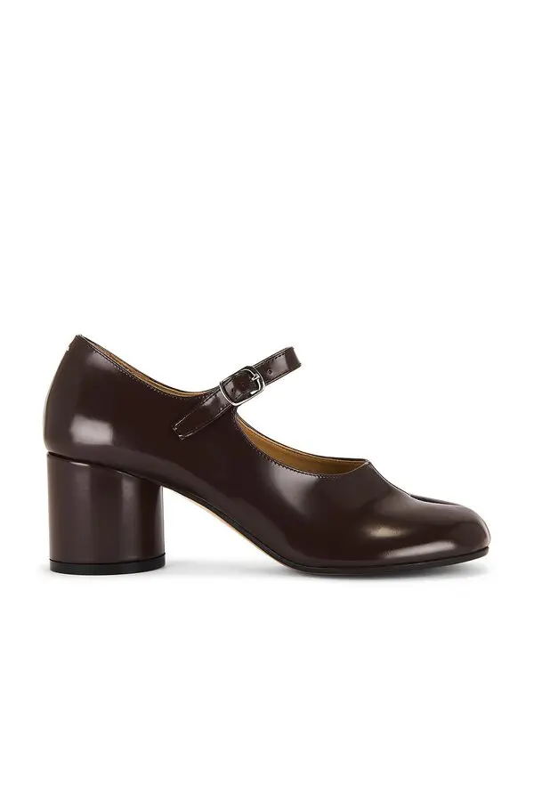 MAISON MARGIELA Tabi Mary Jane Pumps - Moka