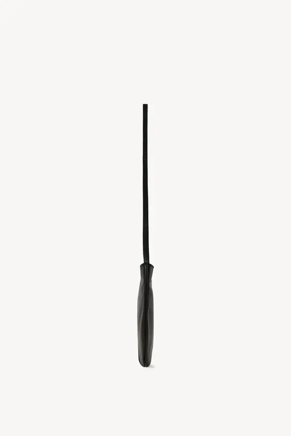 THE ROW Ew Izzy Shoulder Bag - Black