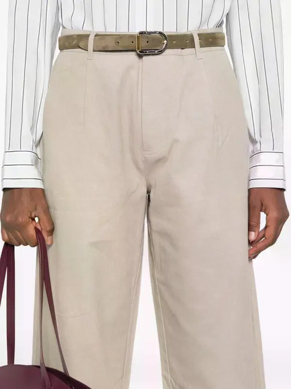 6397 Pleated Cropped Trousers