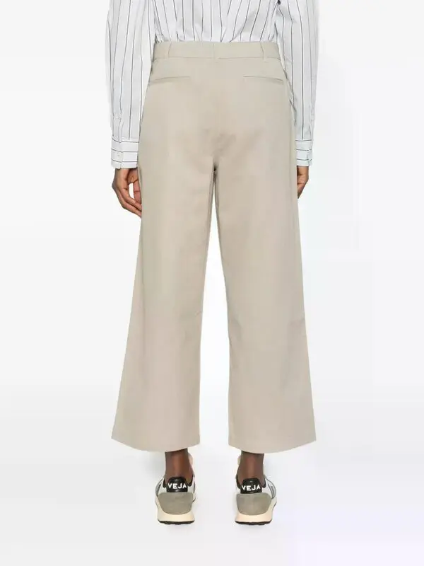 6397 Pleated Cropped Trousers