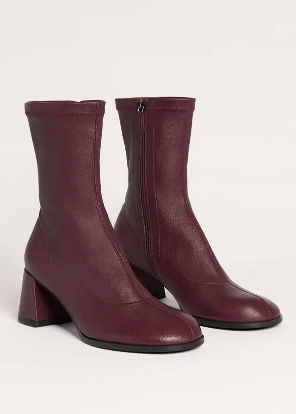 ME+EM Ankle Stretch Boot - Deep Red