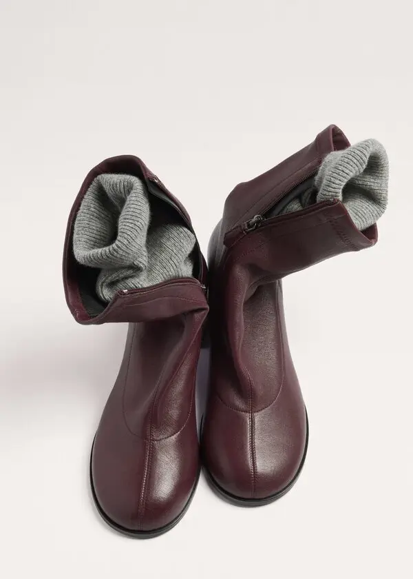 ME+EM Ankle Stretch Boot - Deep Red