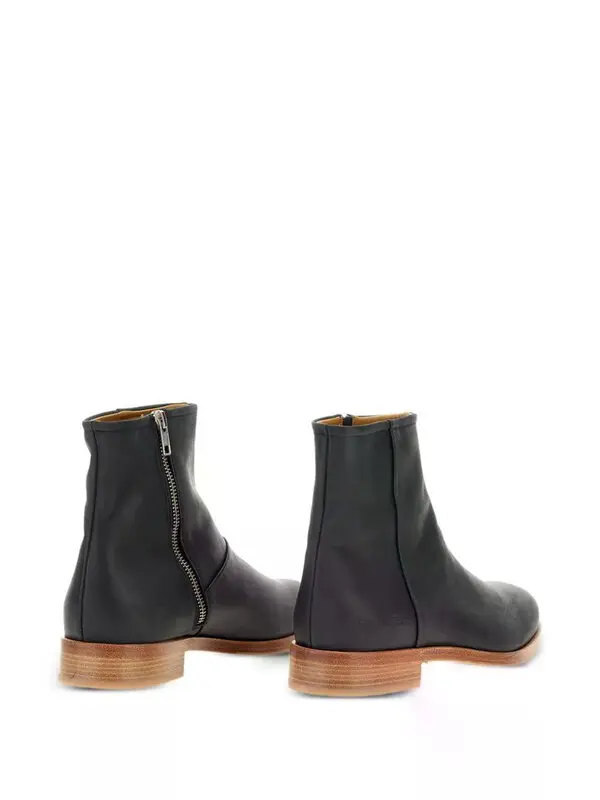 COMMON PROJECTS Zip-detail Leather Boots