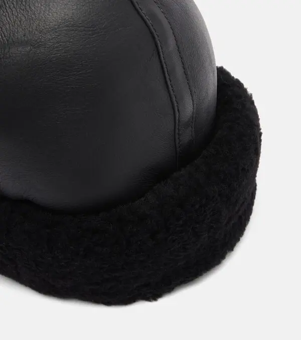 TOTEME Shearling-trimmed Leather Hat