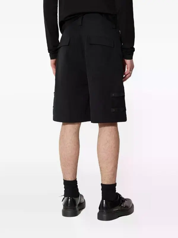 A. A. SPECTRUM Buckle-fastening Shorts