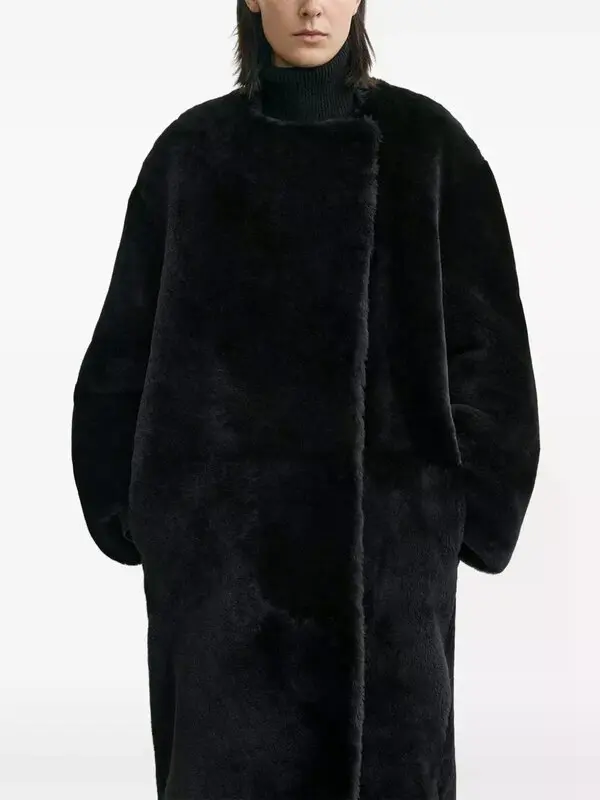 TOTEME Shearling Collarless Coat - Black
