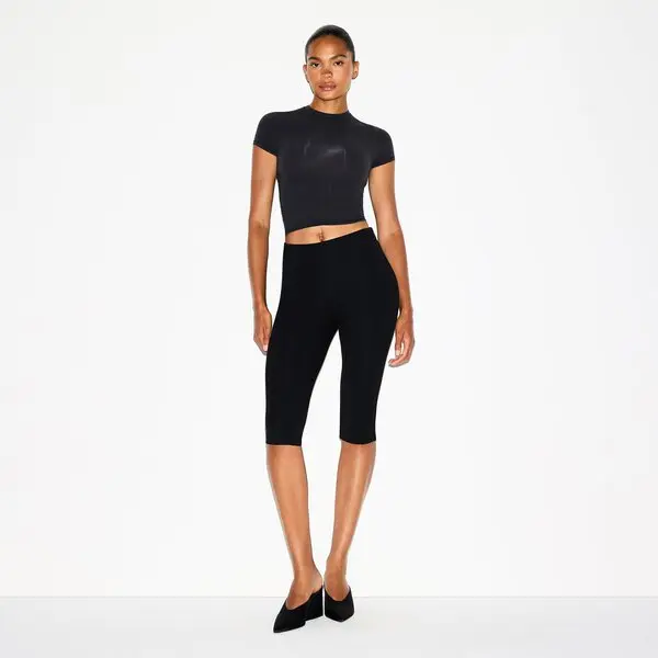 SKIMS The Essential Collection High Waisted Capri - Obsidian