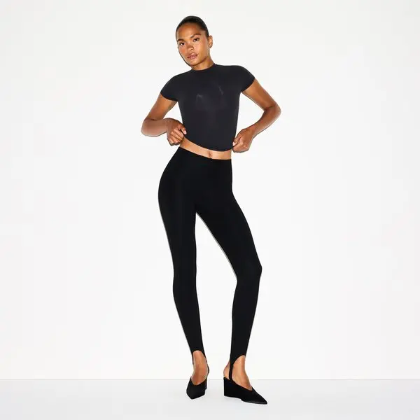 SKIMS The Essential Collection High Waisted Stirrup Legging - Obsidian
