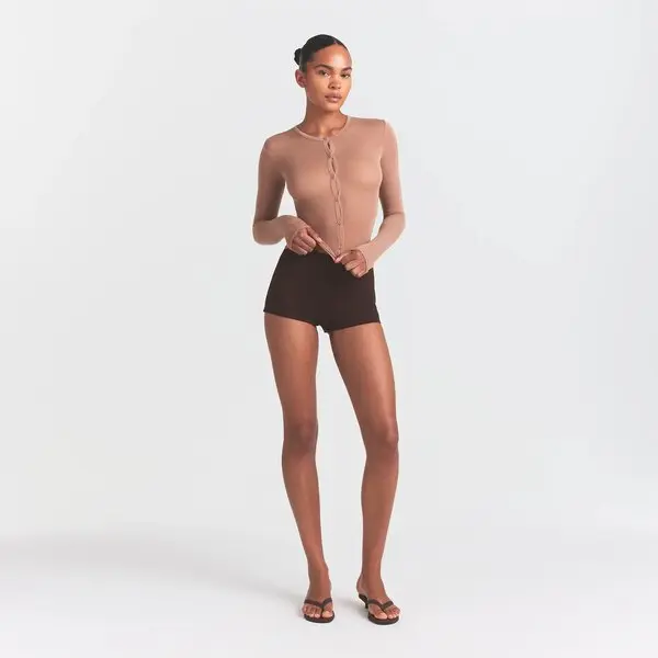 SKIMS The Essential High Waisted Hot Short - Espresso