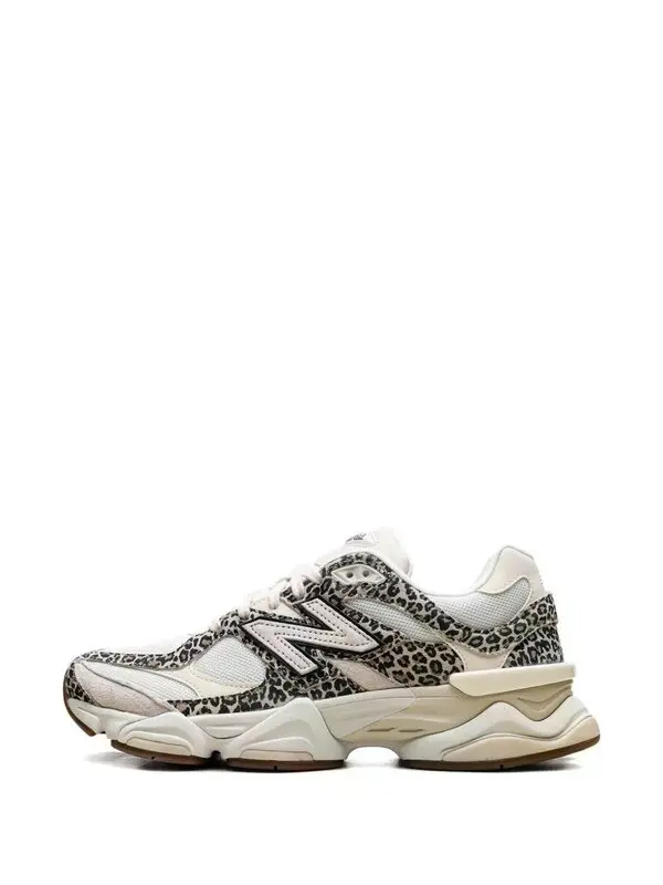 NEW BALANCE 9060 Sneakers - Neutrals