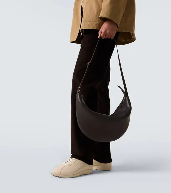 THE ROW Leather Crossbody Bag - Brown