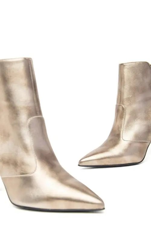 NEROGIARDINI Pointed Toe Ankle Booties