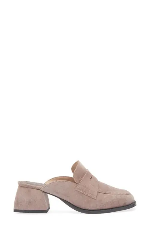 CHOCOLAT BLU Delilah Block Heel Mule