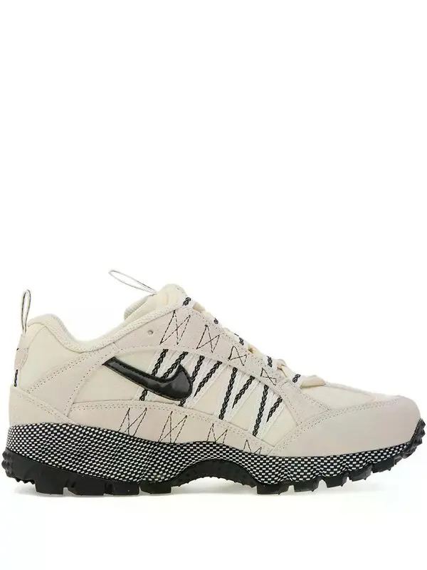 Nike Air Humara Sneakers
