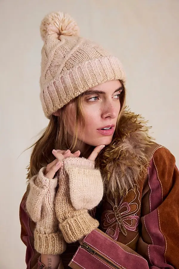 Free People Beanie And Glove Set - Ivory