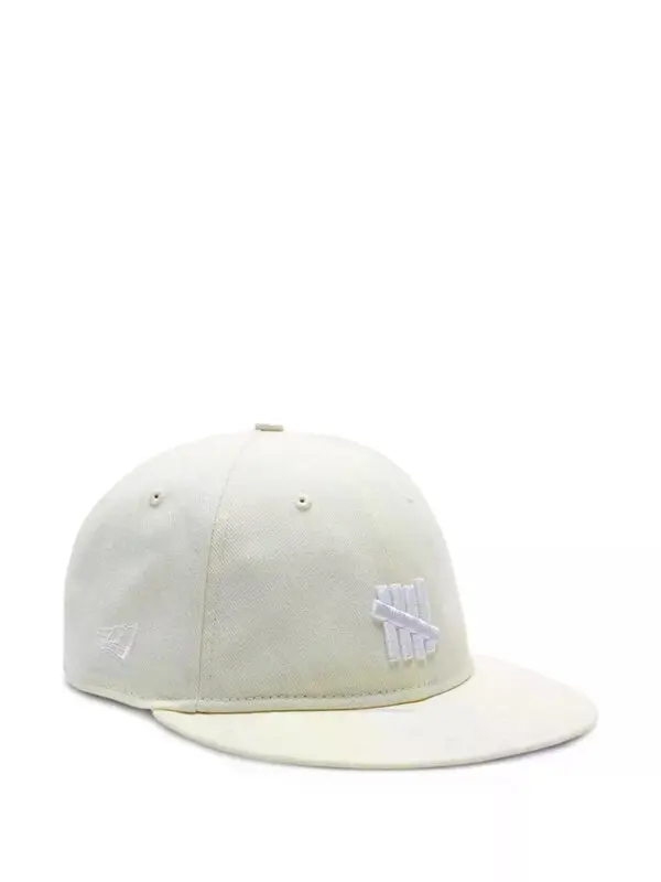 UNDEFEATED Icon Snapback Cap - White