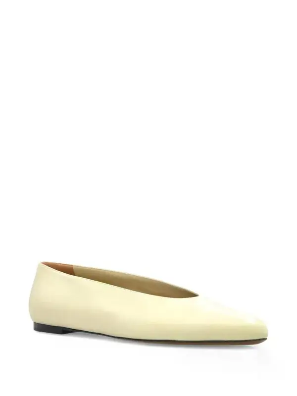 NEOUS Beid Pointed-toe Leather Ballet Flats - White