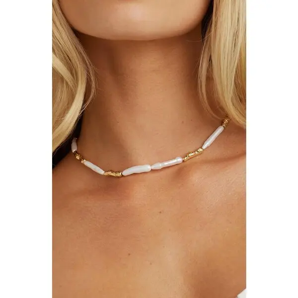 UNTAMED PETALS Miley Baroque Pearl Necklace - Ivory