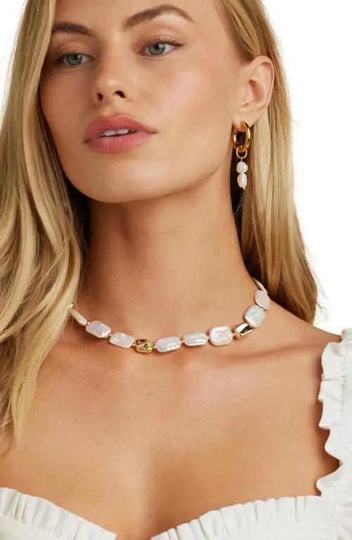 UNTAMED PETALS Kourt Pearl Necklace