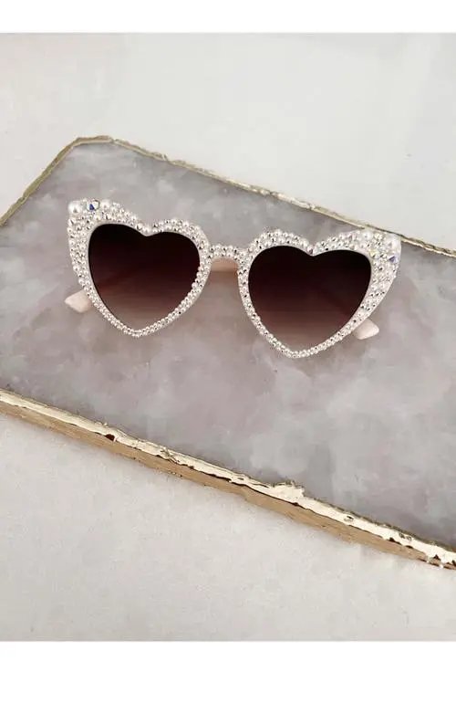 UNTAMED PETALS First Kiss Sunglasses